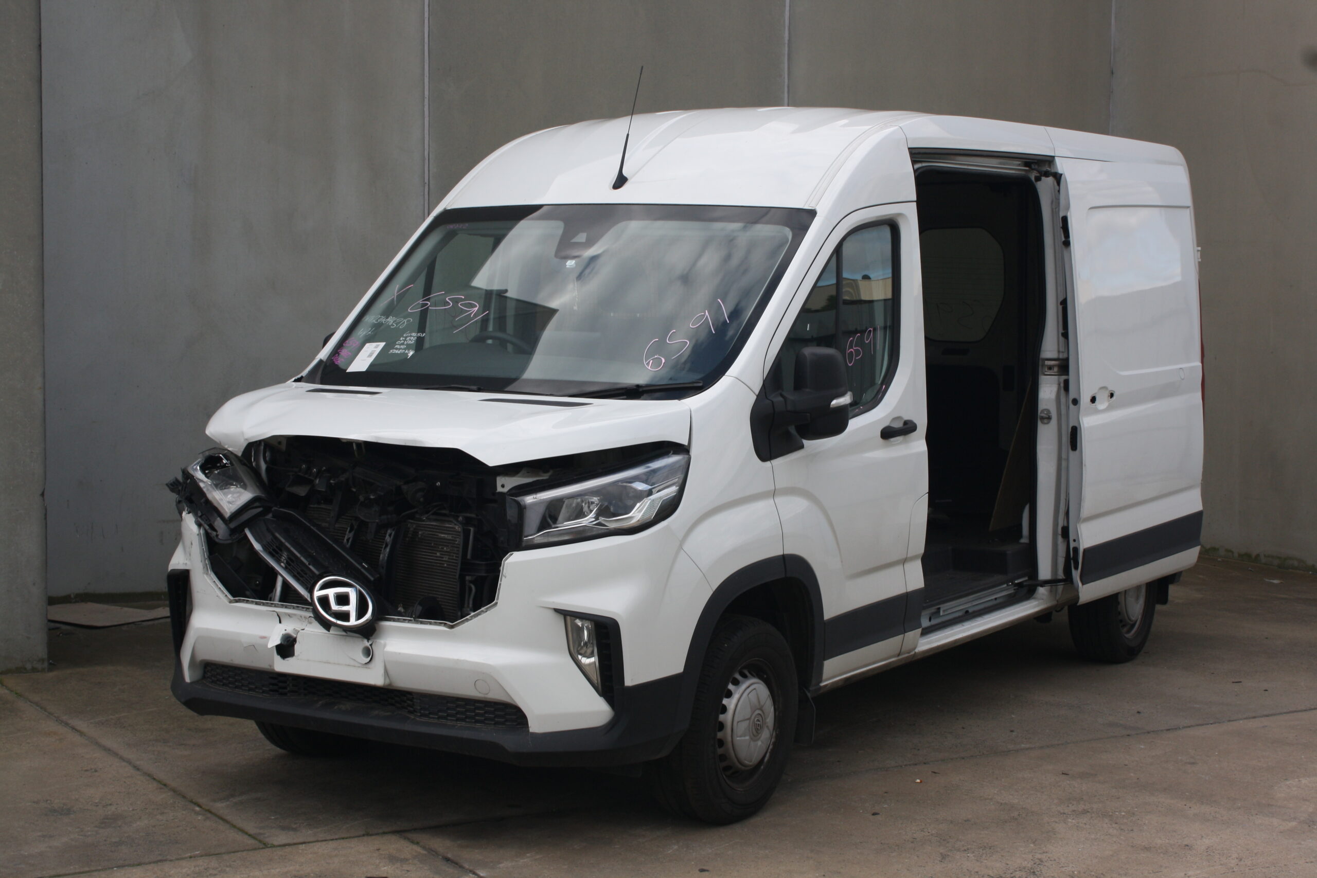 LDV DELIVER 9 2022 - STOCK: 6591 - First Auto Parts