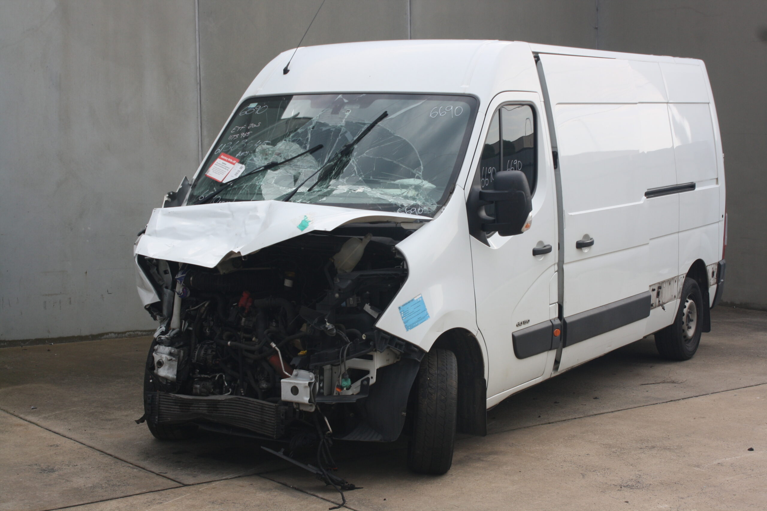 RENAULT MASTER 2016 - STOCK: 6690 - First Auto Parts