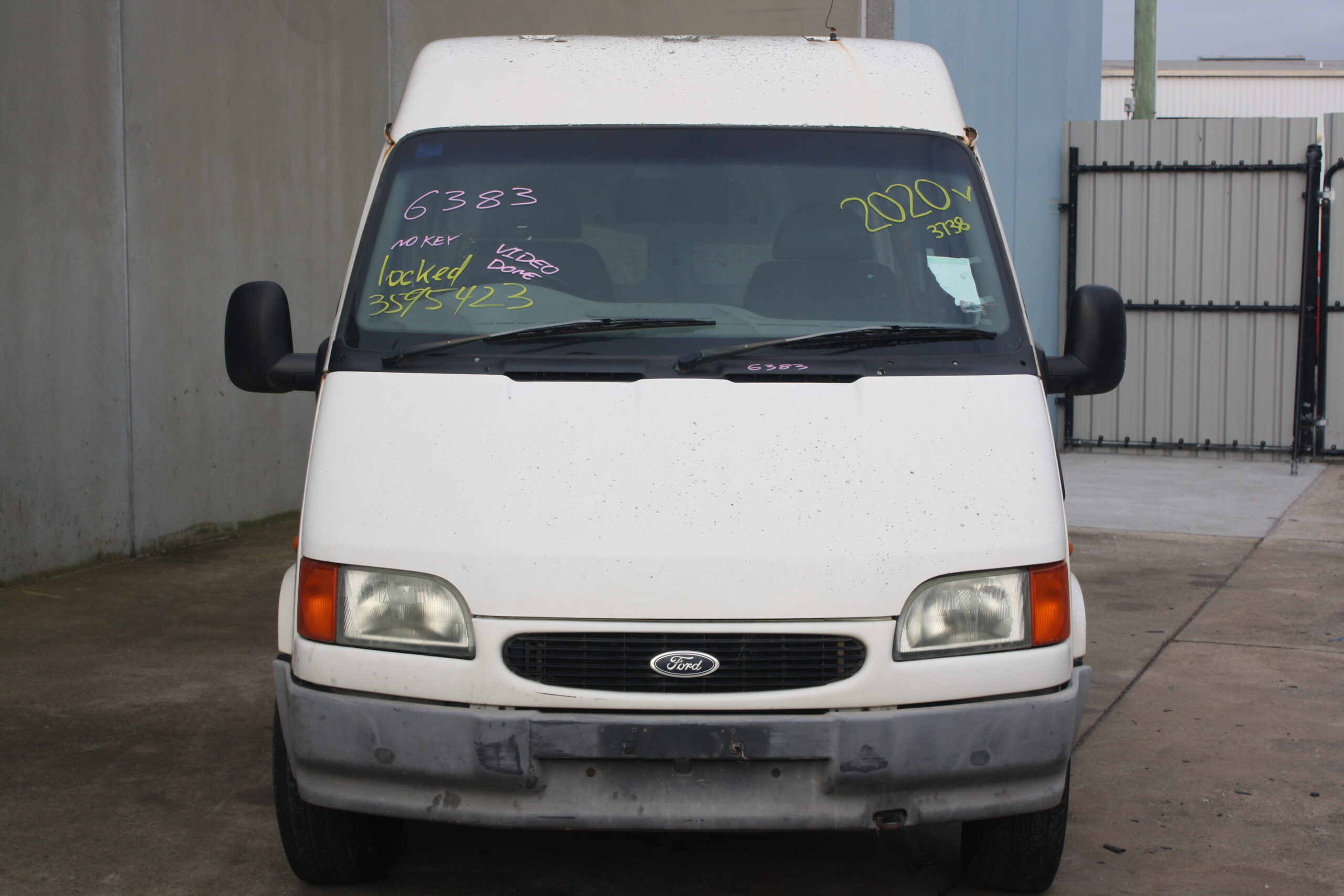 FORD TRANSIT 2000 - STOCK: 6383 - First Auto Parts
